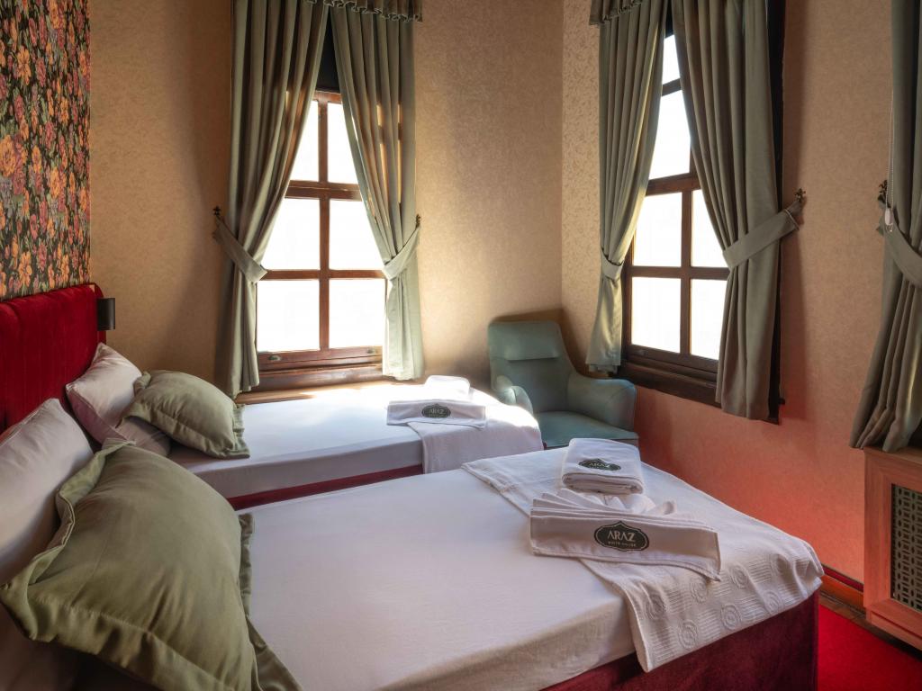 Araz White House | Etstur