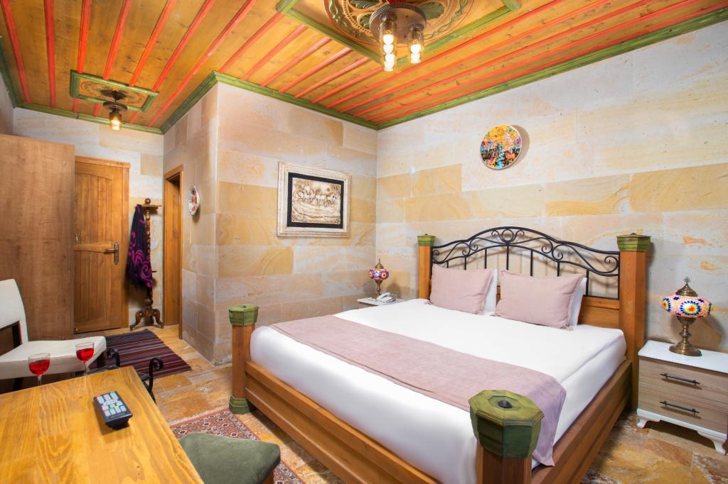 Katapa Stone House | Etstur