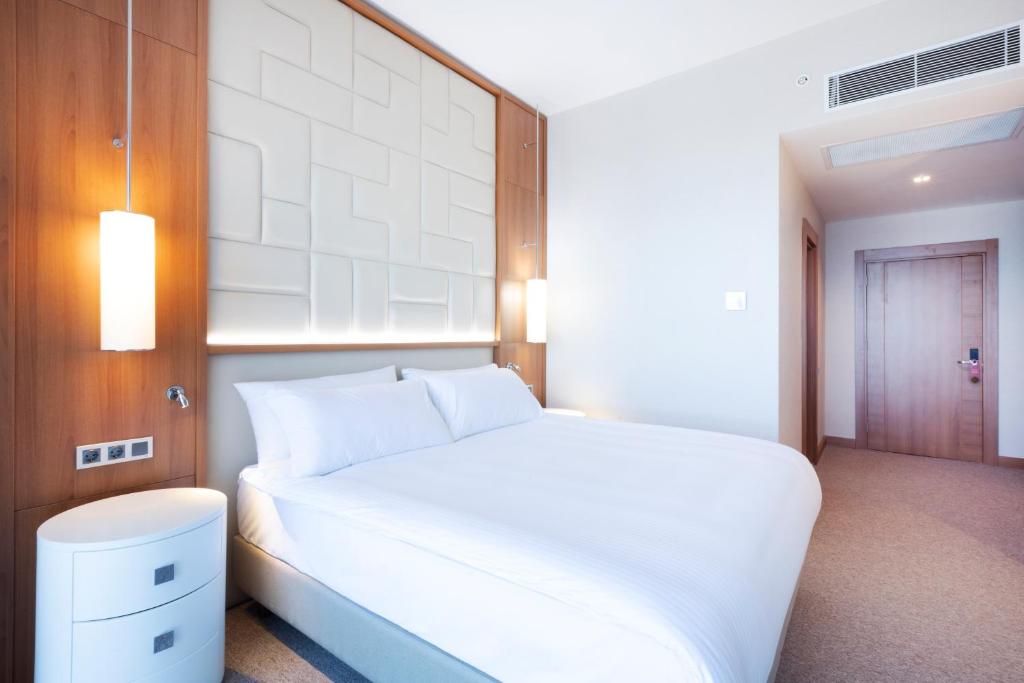 Grand Bellagio Batumi Convention & Casino Hotel | Etstur
