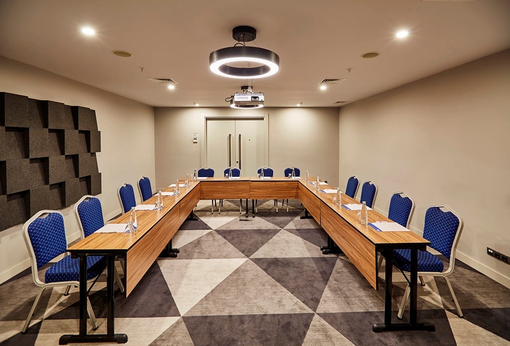 Holiday Inn Express Istanbul Ataköy Metro Otel | Etstur