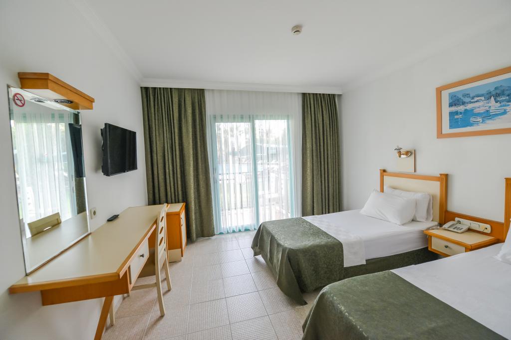 Rebin Beach Hotel | Etstur