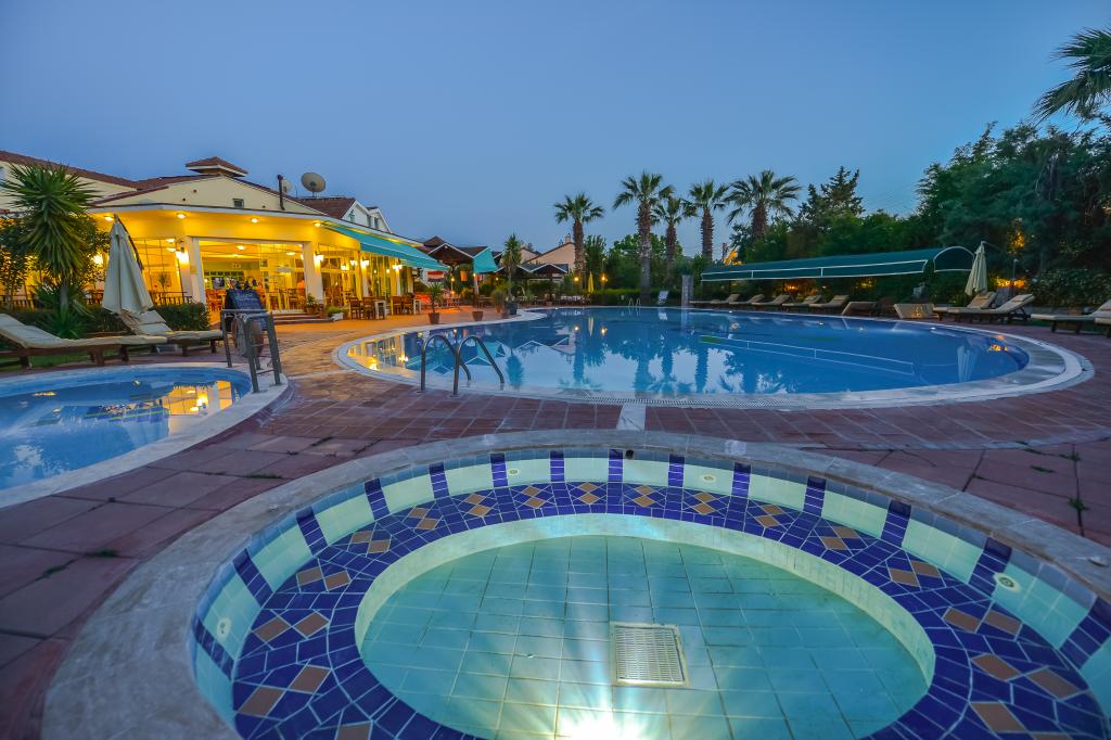 Rebin Beach Hotel | Etstur