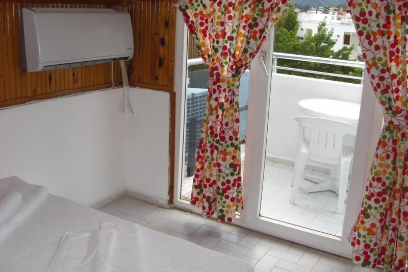 Tolan Apart | Etstur