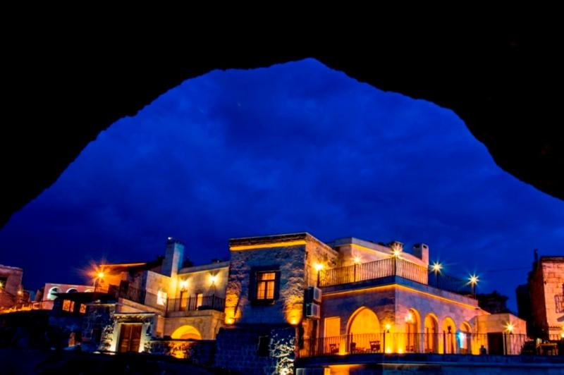 Caldera Cave Hotel | Etstur